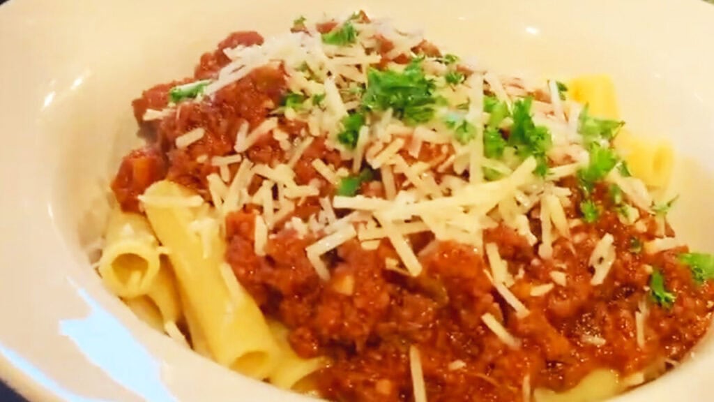 The Best Bolognese Recipe - 2 Cooks in the Kitchen